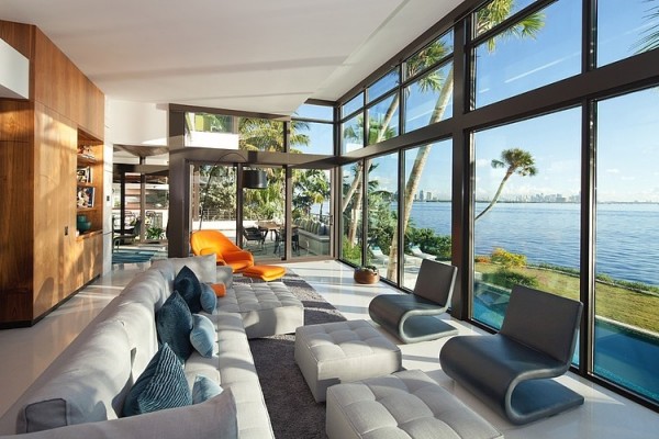Discover the Beauty of Light-Filled Rooms with Floor-to-Ceiling Windows