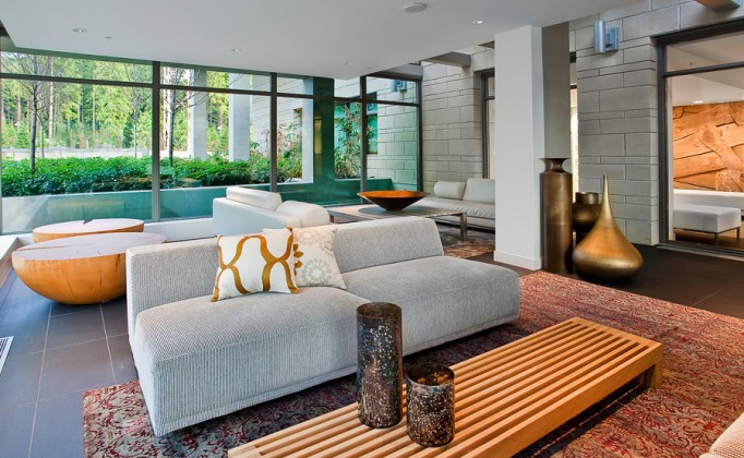 Engaging Low-Profile Interior Design: A Modern, Comfortable and Unique ...
