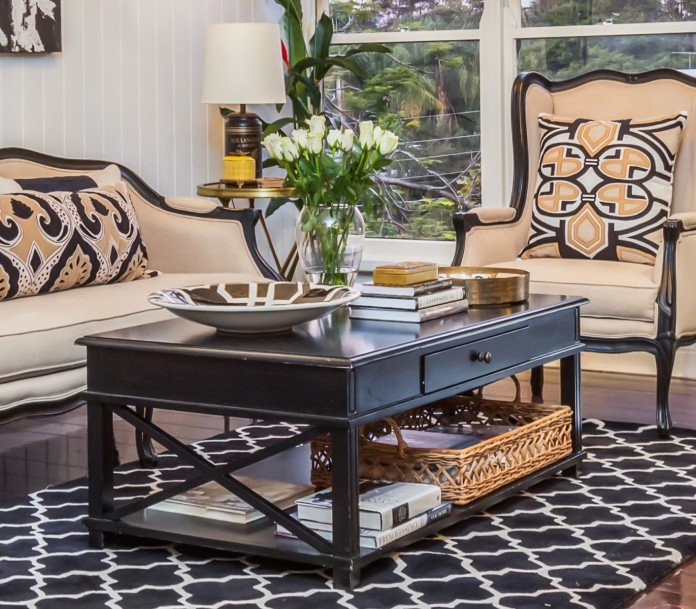 Arrange Stylish Tabletop Vignettes: Tips for Creating Artful Displays