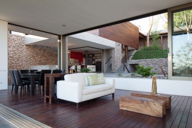 Impressive Modern Home: Smooth Wood & Rugged Stone Blend
