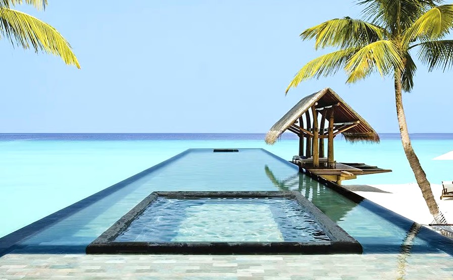 Private Swimming Pools: A Multi-Sensory Escape from the Heat