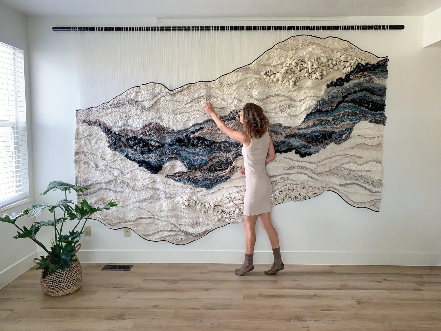Creative ways to frame fabric as wall art - Livinator